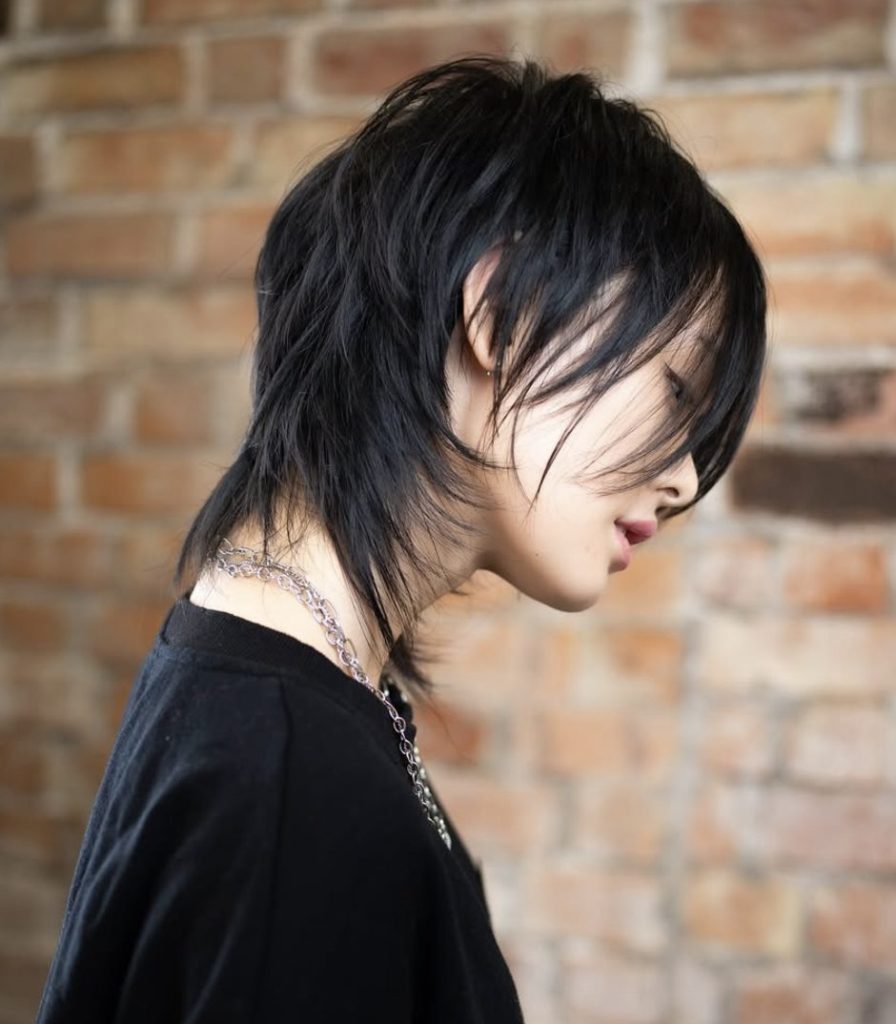 27 Wolf Cuts For Short Hair With Serious Wow Factor